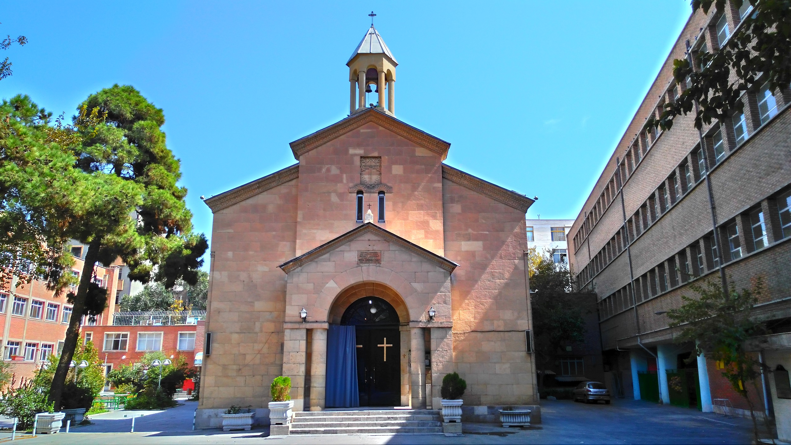 Tehran in the Passage of Religions